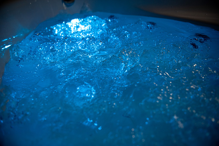 The definitive guide to buying a whirlpool bath in 2023