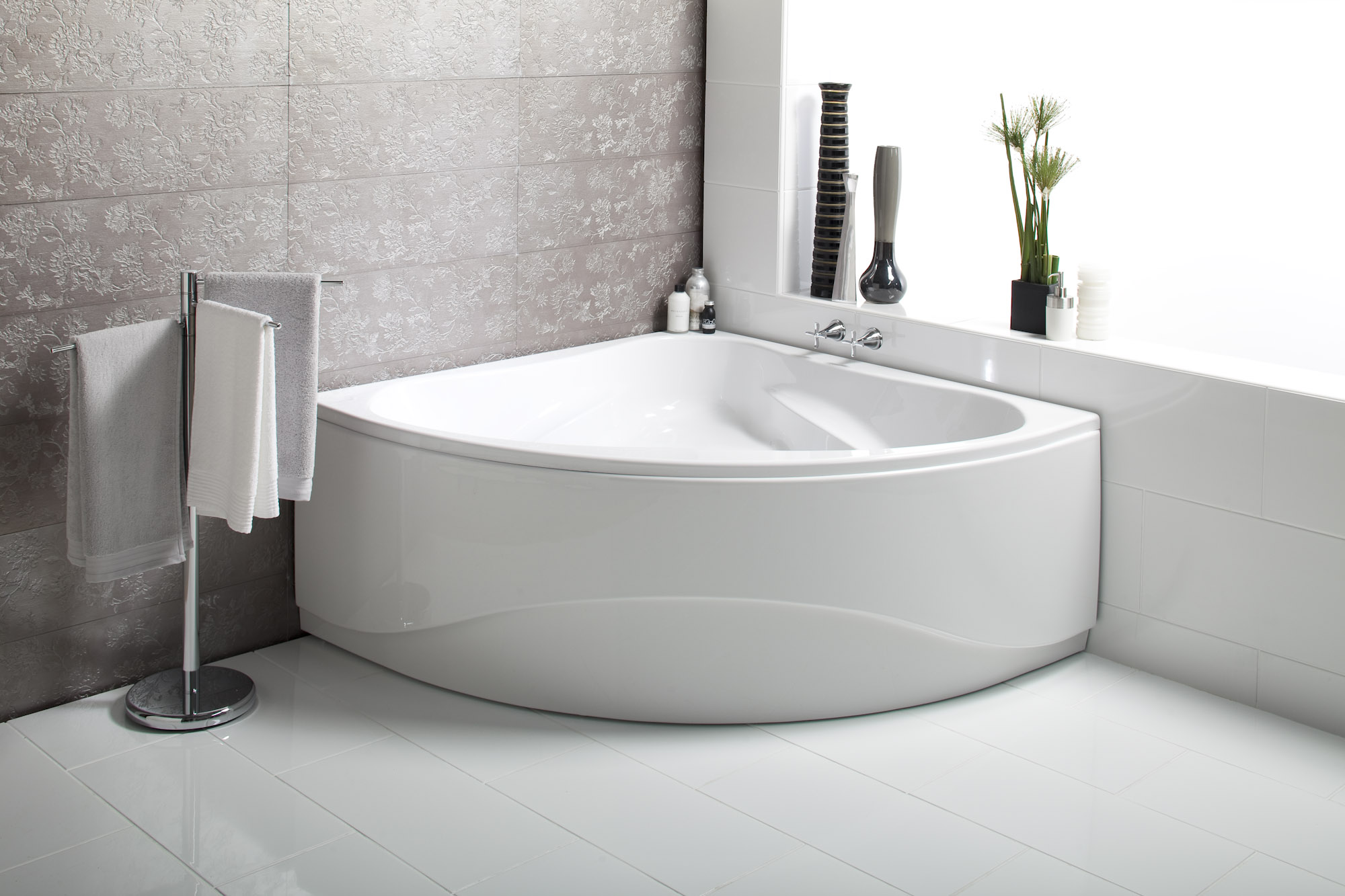 The definitive guide to buying a whirlpool bath in 2023